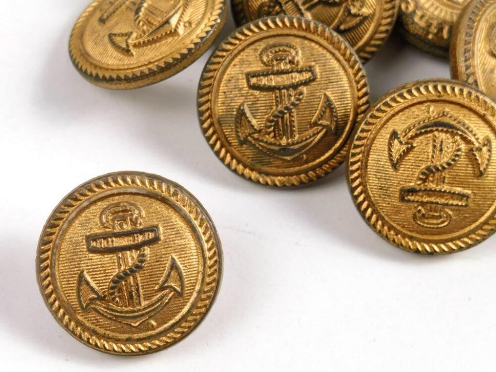 Kriegsmarine, Uniformknopf 20mm "JFS 42" aus Glas , sie erhalten ein