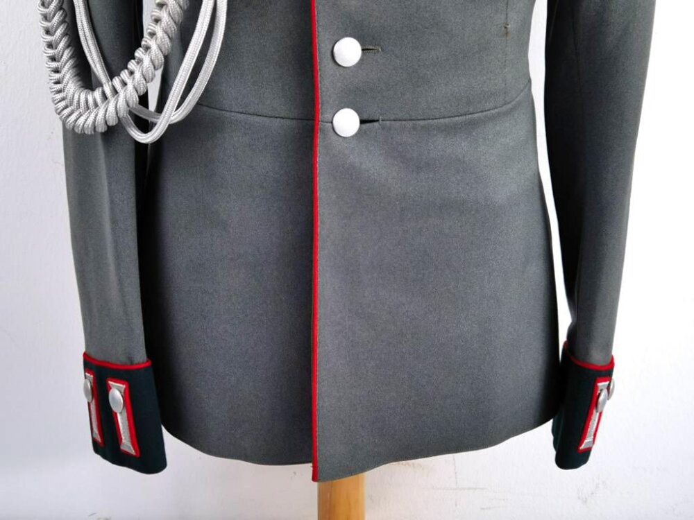 Heer, Waffenrock für einen Oberleutnant im Artillerie Regiment 29. Ei