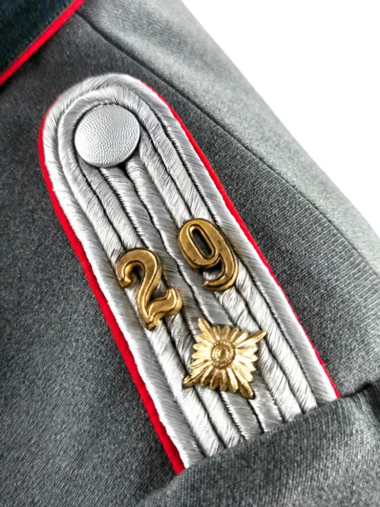 Heer, Waffenrock für einen Oberleutnant im Artillerie Regiment 29. Ei