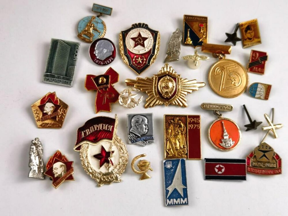 Russland UDSSR, Konvolut Abzeichen aller Art aus der Zeit des kalten