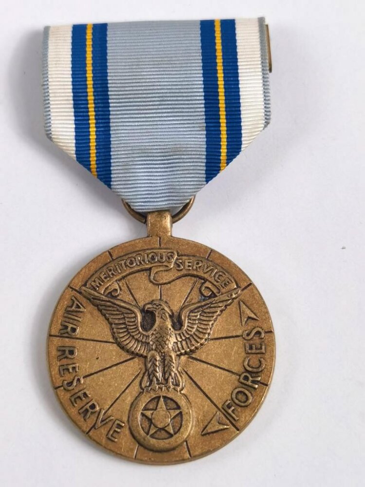 U.S. "Air Reserve Forces Meritorious service" medal, 20,00
