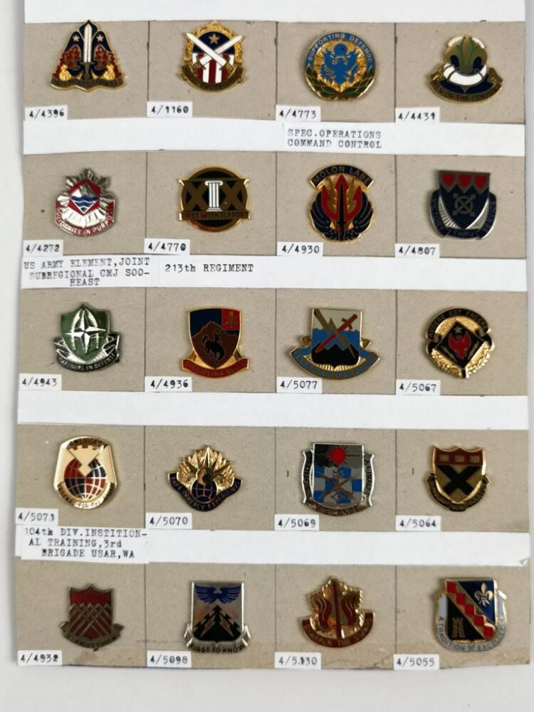 U.S. Army, Unit Crest collection, 20 x, 120,00
