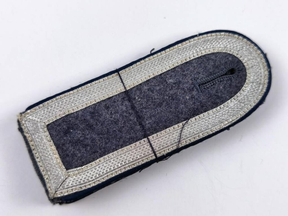 Luftwaffe, Paar Schulterklappen für einen Unterfeldwebel der Sanitäts
