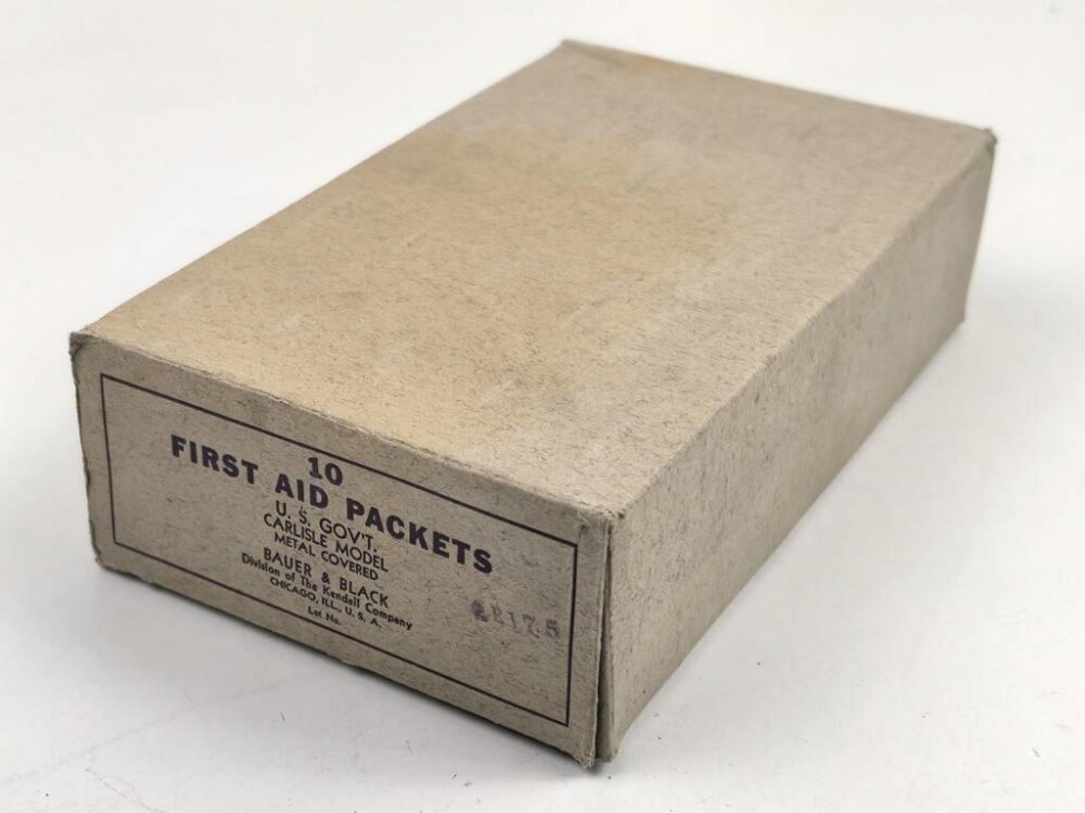 U.S. Army WWII, empty cardboard box for "10 First Aid Packets" Carlis