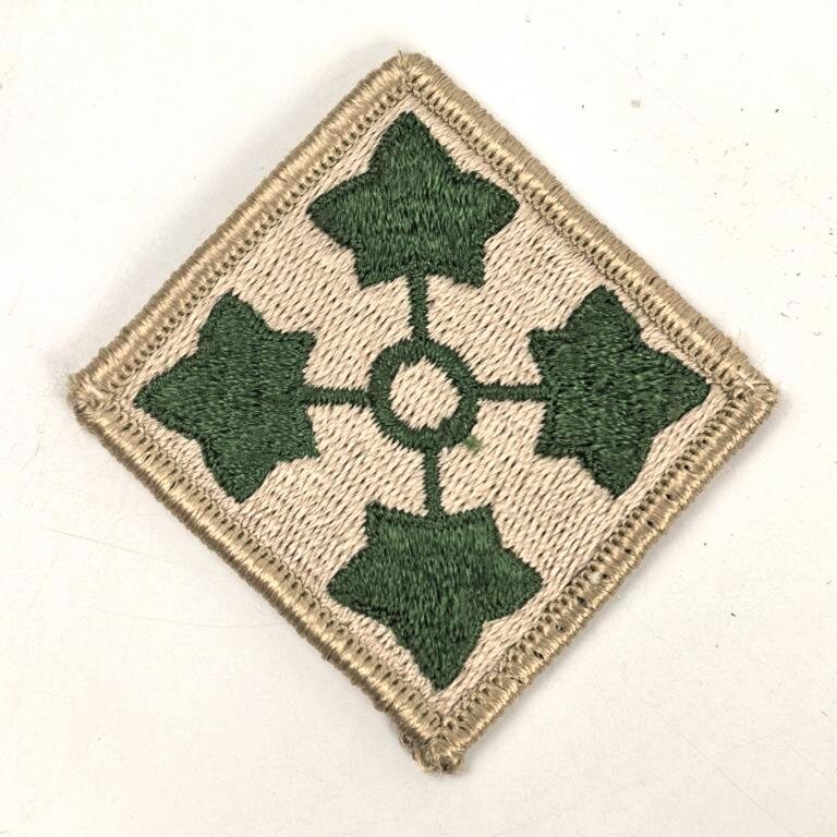 U.S. Army , 4th Infantry Division patch, 9,00