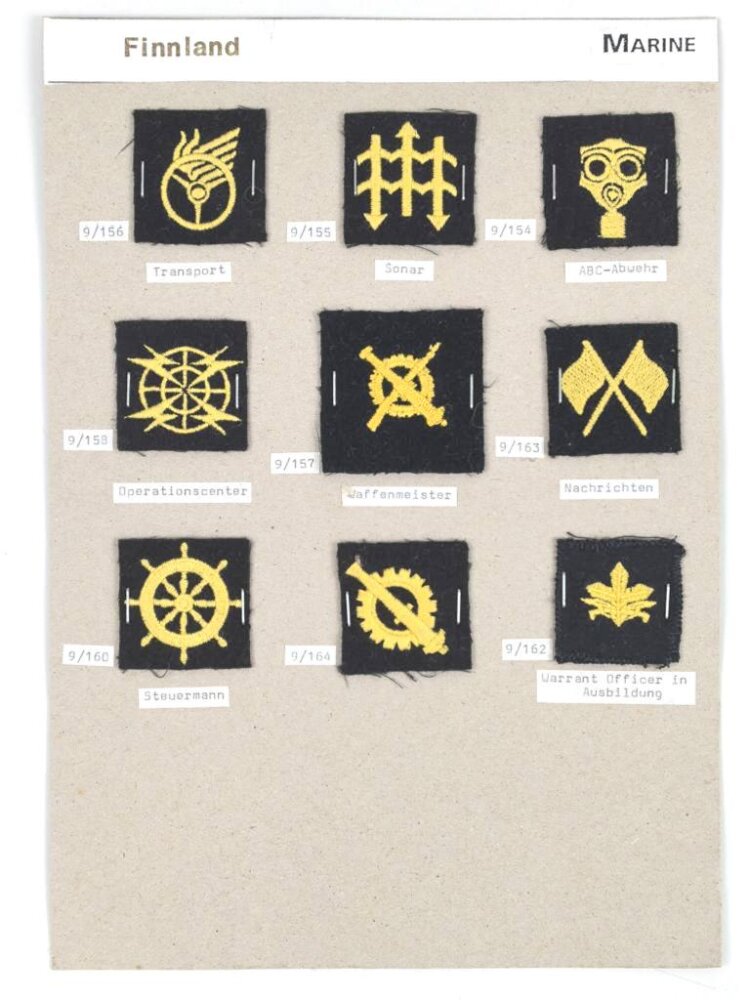 Finnland, Sammlung Truppenabzeichen der Marine, auf Karton getackert,