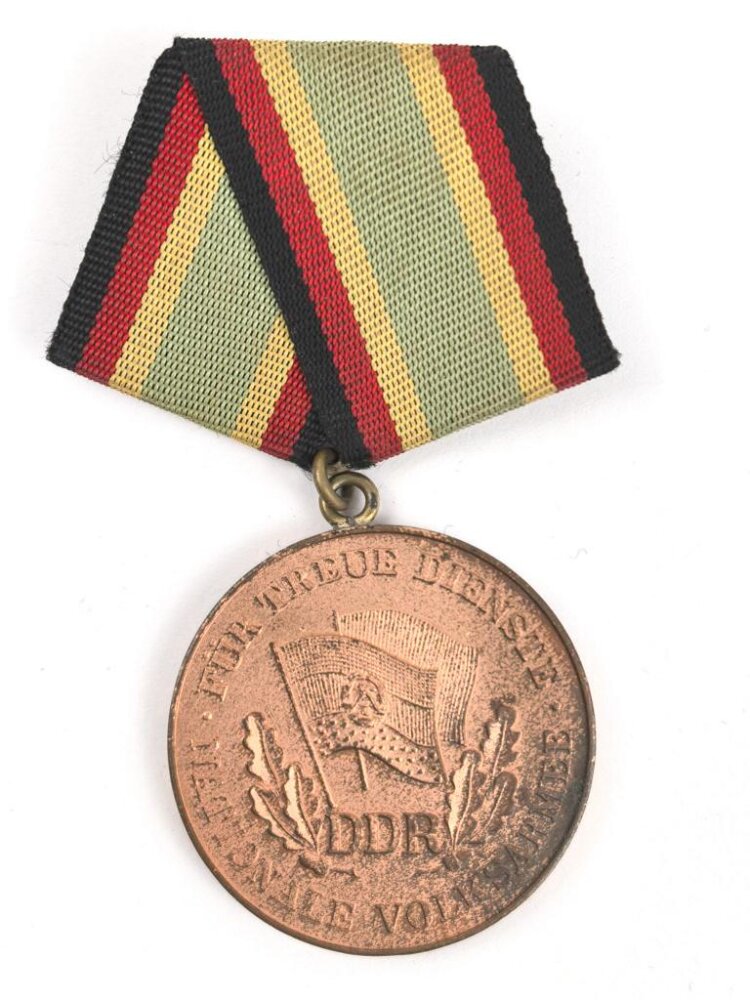 DDR, Medaille für treue Dienste in der Nationalen Volksarmee, bronze,