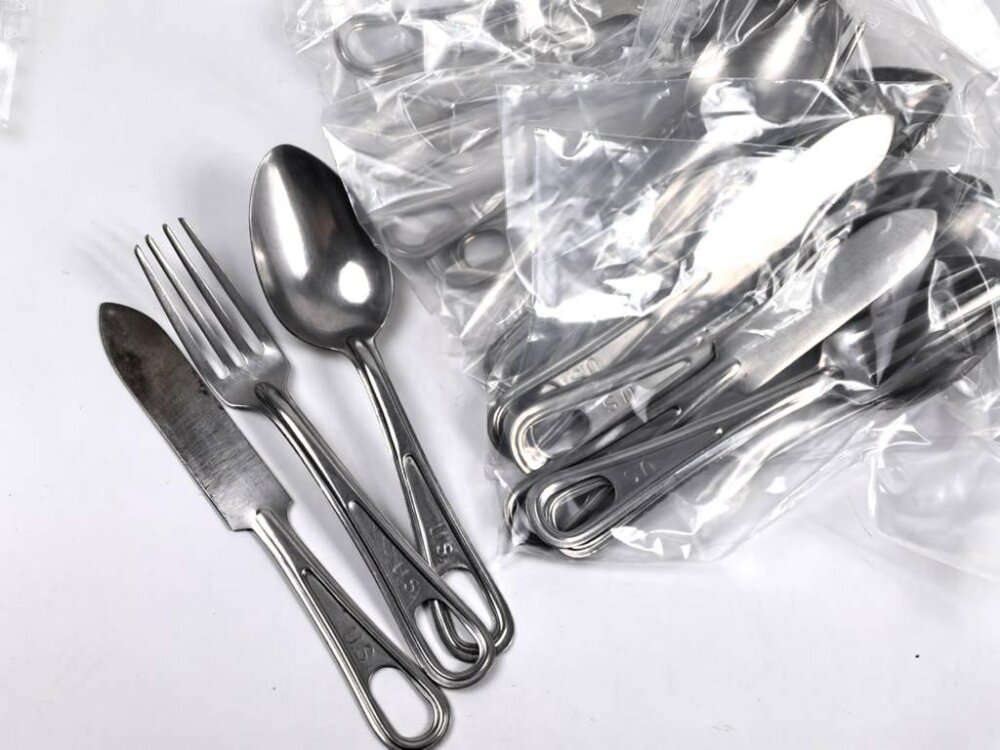 U.S. Army, eating utensils. You will receive one ( 1 ) set, 20,00