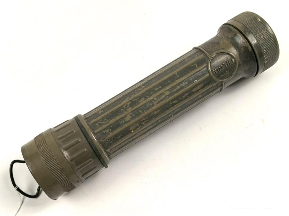 U.S. Army flashlight. not tested, uncleaned, 50,00