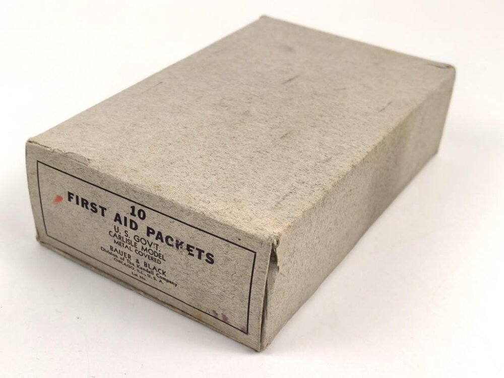 U.S. Army WWII, empty box for red first aid packets, 20,00