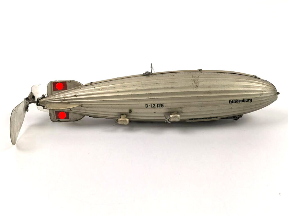 Luftschiff / Zeppelin " LZ 129 Hindenburg" als Kinderspielzeug aus Bl