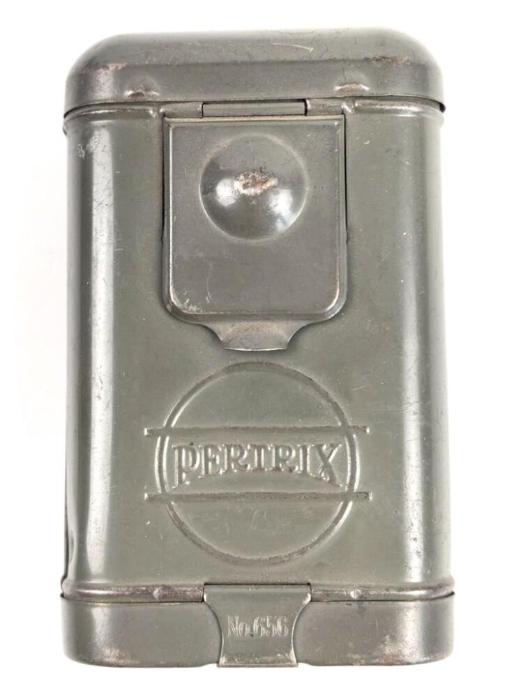 Taschenlampe "PERTRIX No. 656" , Originallack, Funktion nicht geprüft