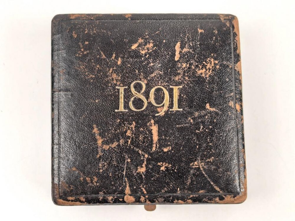 Tschechoslowakei, Etui für eine Medaille " 1891" 7,5 x 7,5 x 2,5cm, 5