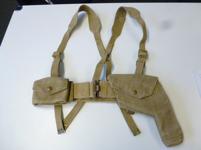 British 1940 dated P37 equipment web set, 185,00