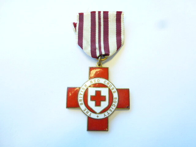 British Red Cross Award for Proficiency in Red Cross Work 1914-1968 i