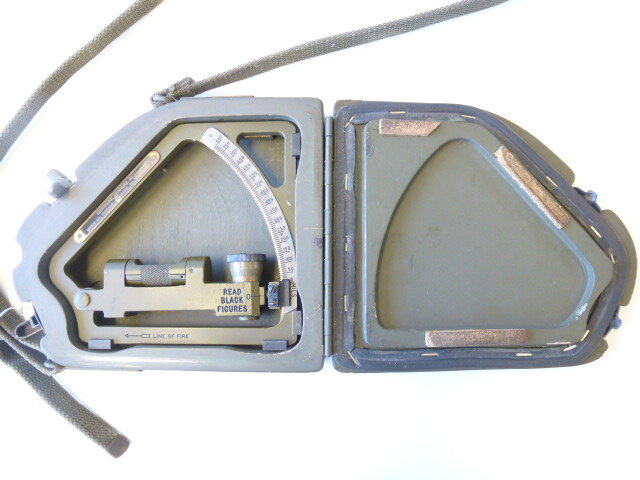 US WWII, M1 GUNNERS QUADRANT WWII artillery range instrument w wood M