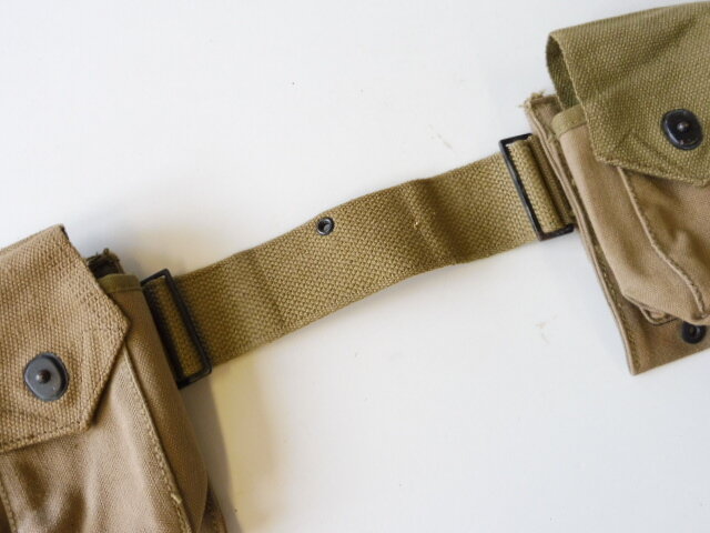 U.S. 1942 dated Belt, assistant gunner BAR., 120,00