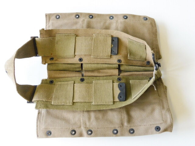 U.S. 1942 dated Belt, assistant gunner BAR., 120,00