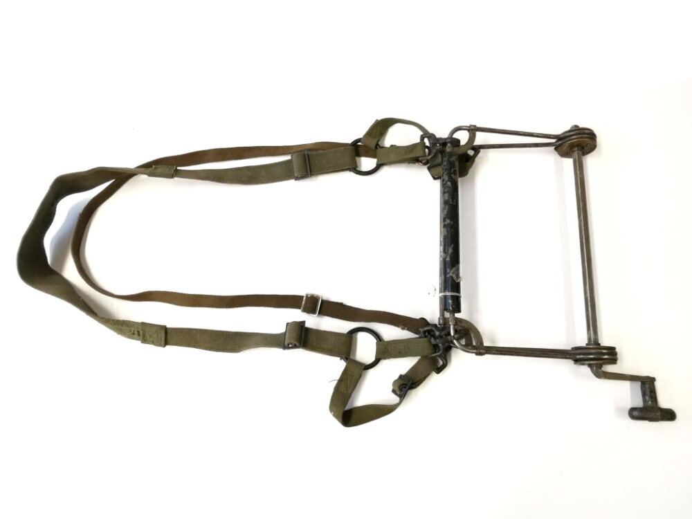 U.S. Signal Corps reel RL-39 and ST34 + 35 support straps. Hard to te