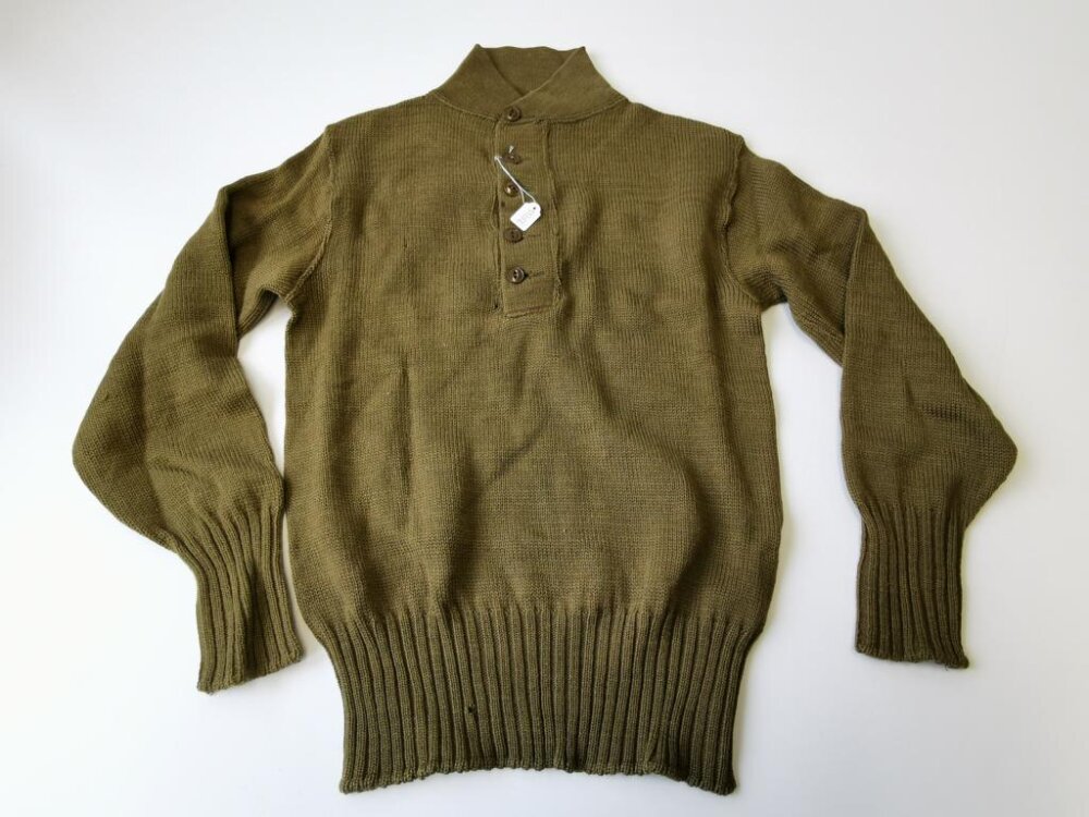 U.S. Army WWII, sweater, high neck , good condition, 150,00