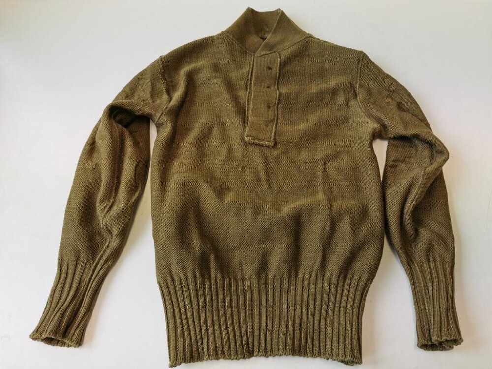 U.S. Army WWII, sweater, high neck , good condition, 150,00