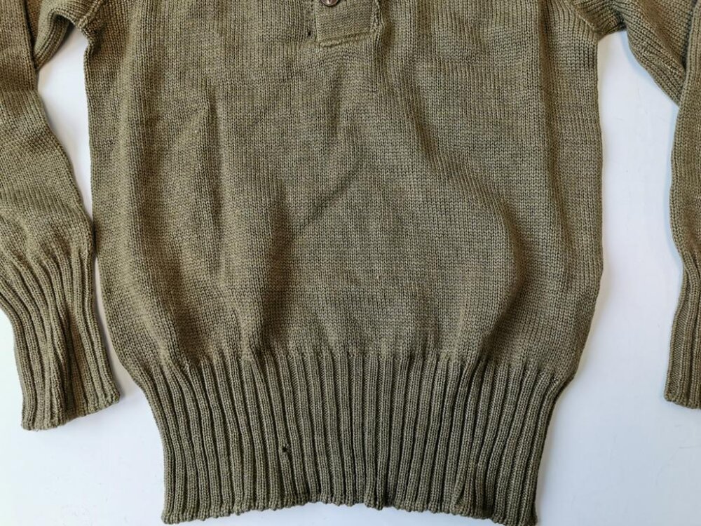 U.S. Army WWII, sweater, high neck , good condition, 150,00
