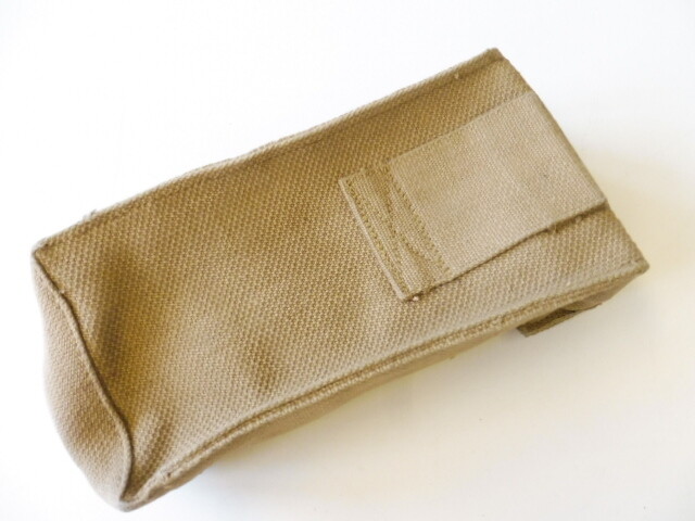 British 1944 dated WWII Pattern 37 pouch MT, unissued, 45,00