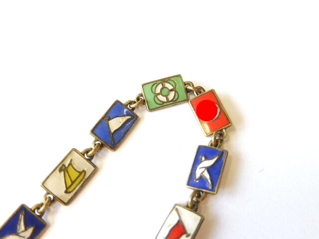 KDF Armkettchen mit emaillierten Flaggen die im Flaggenalphabet den N
