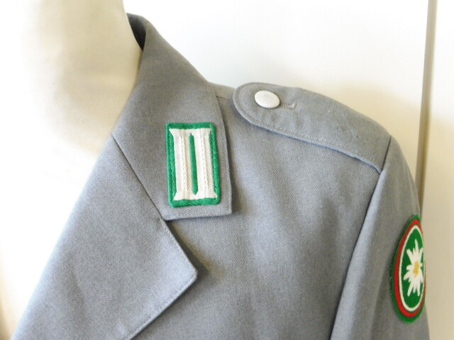 Bundeswehr, Dienstrock eines Schützen der Gebirgstruppen ( sog. Schib