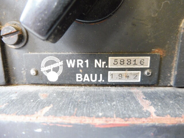 Wehrmacht Rundfunkempfänger WR1 ( Rudi ) datiert 1942. Originallack,