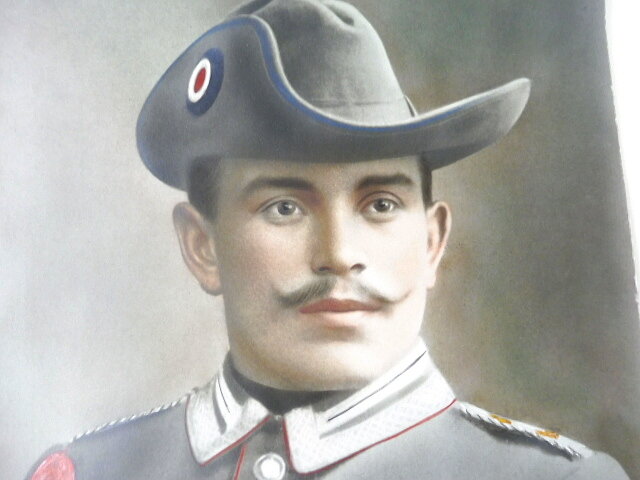 Großformatiges Foto eines Angehörigen der Deutschen Schutztruppe in D