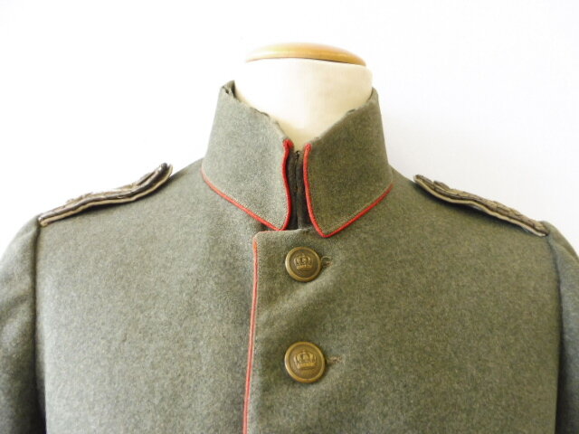 Feldgrauer Waffenrock M10 eines Angehörigen im Infanterie-Regiment Nr
