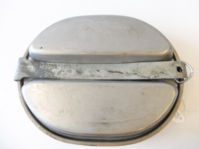 U.S. Army, 1945 dated mess kit, 25,00