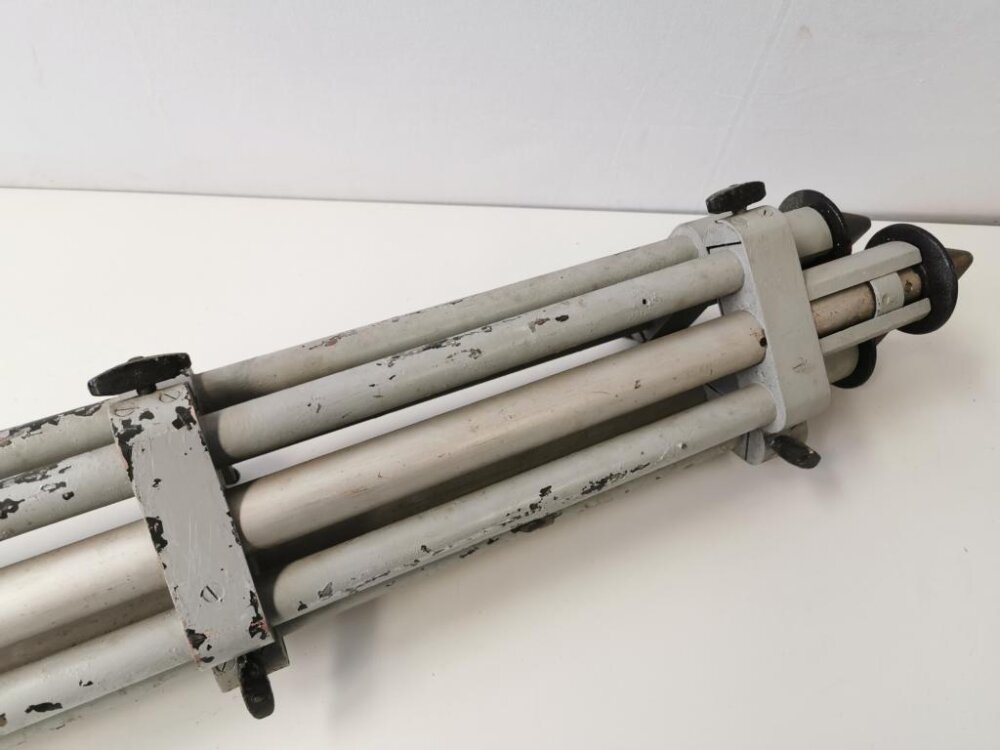 Gestell 38 zum DF 10 x 80 der Wehrmacht. Hersteller clm, Leichtmetall