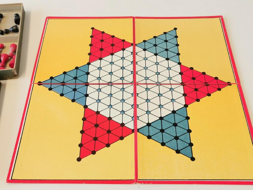 "Halma Spiel" Optisch einwandfrei, mit auf Vollständigkeit überprüft,