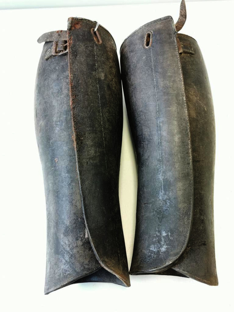 Paar lederne Gamaschen, ungereinigtes Paar, 30,00