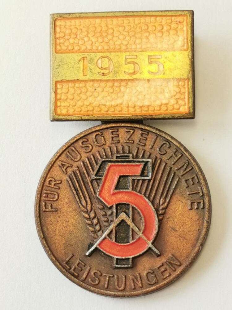 DDR Medaille für ausgezeichnete Leistungen mit Jahreszahl 1955, 15,00
