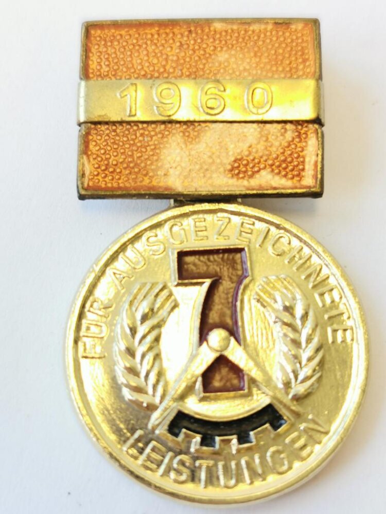 DDR Medaille für ausgezeichnete Leistungen mit Jahreszahl 1960, 10,00