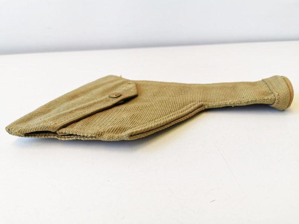 British Pattern 37 Webley pistol holster dated 1942, 51,29