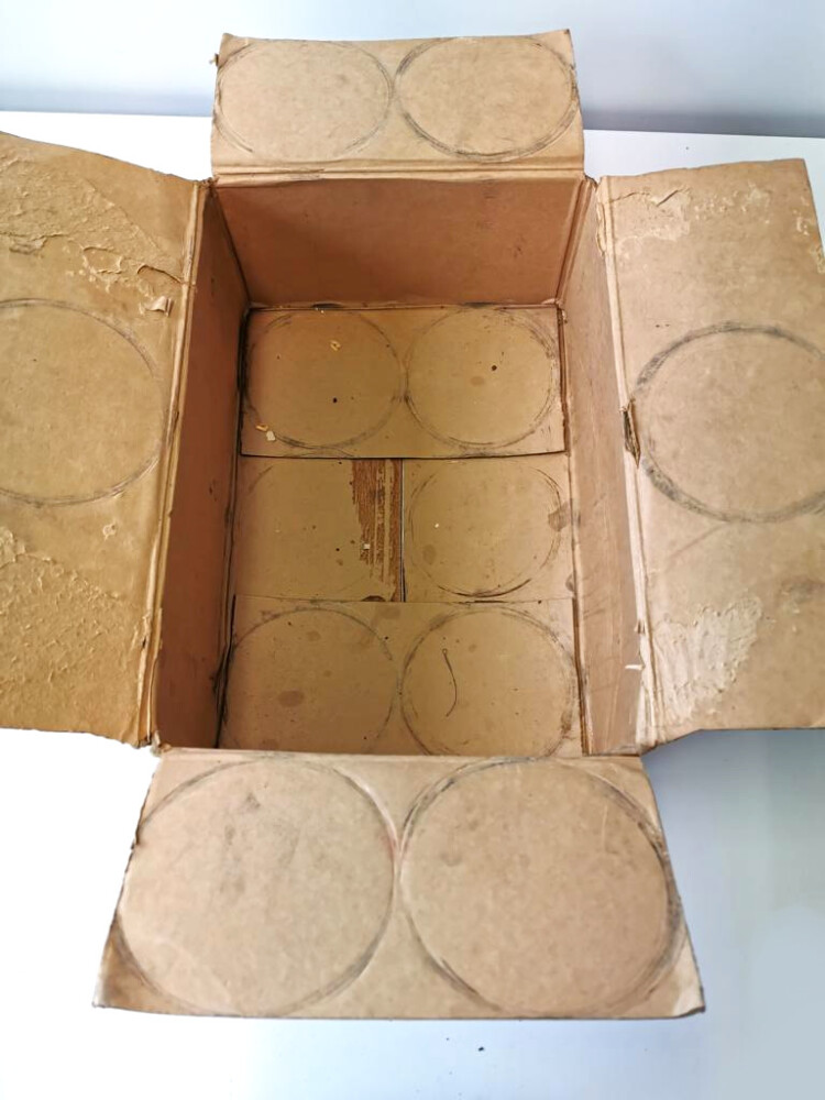 U.S. 1945 dated cardboard box for canned potatoes, used, 40,00