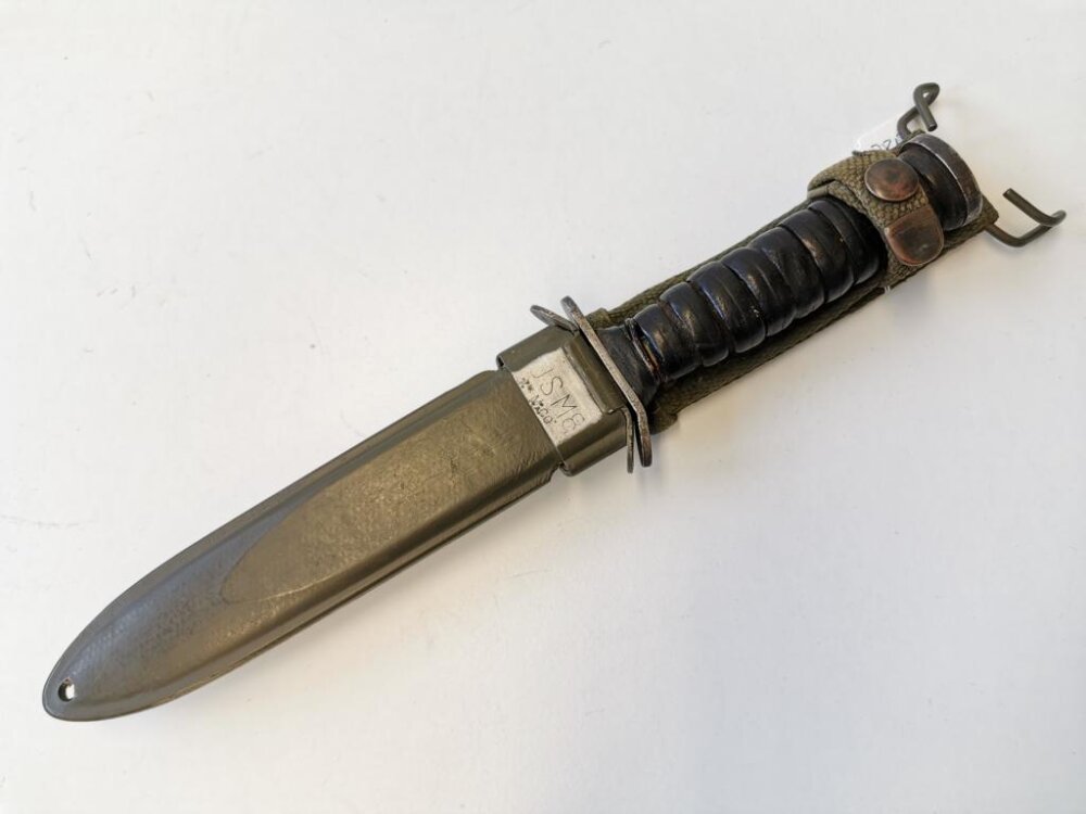U.S. WWII M3 trench knife by Imperial, in USM8 scabbard. Used, 170,00