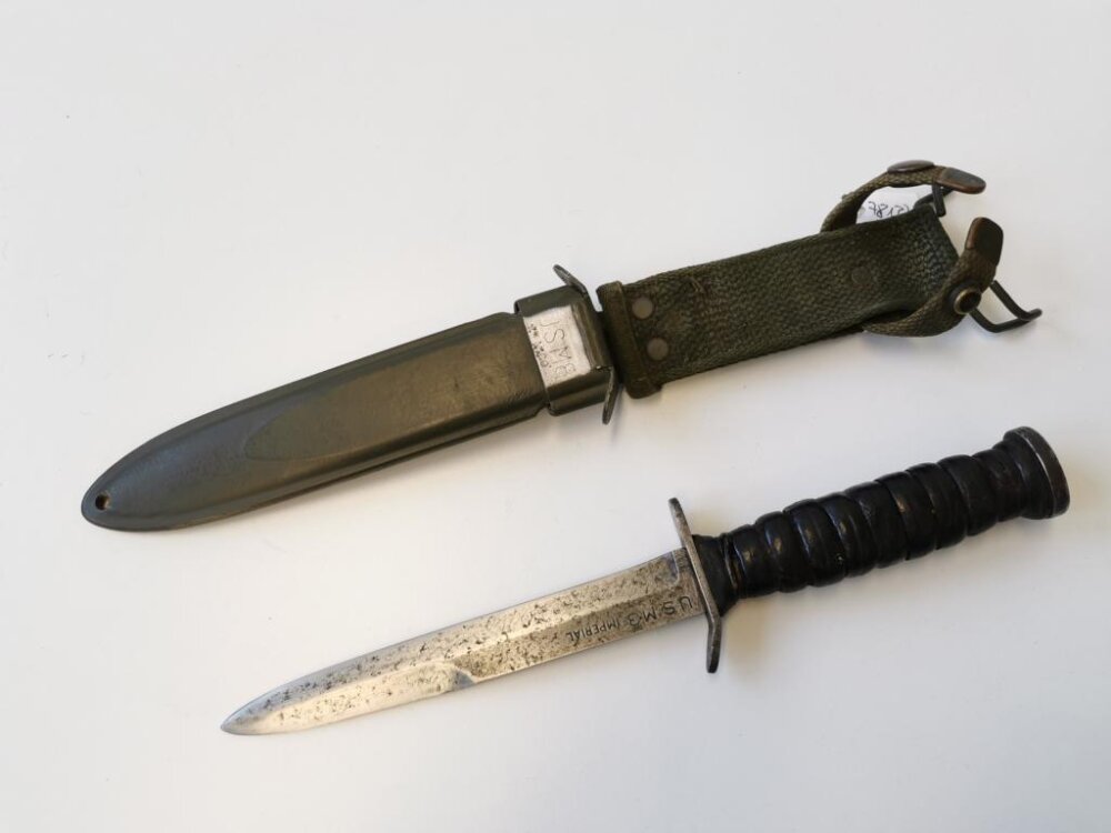 U.S. WWII M3 trench knife by Imperial, in USM8 scabbard. Used, 170,00