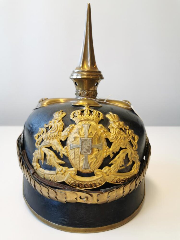 Bayern, Pickelhaube für einen Reserveoffizier der Chevaulegers. Orden
