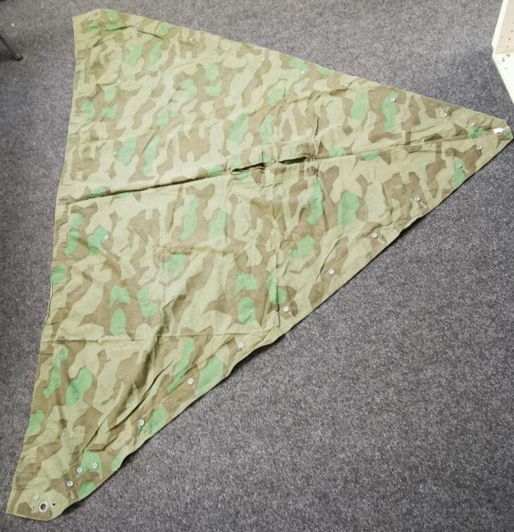 Zeltbahn 31 der Wehrmacht, farbfrisches Stück mit RB Nummernstempel,