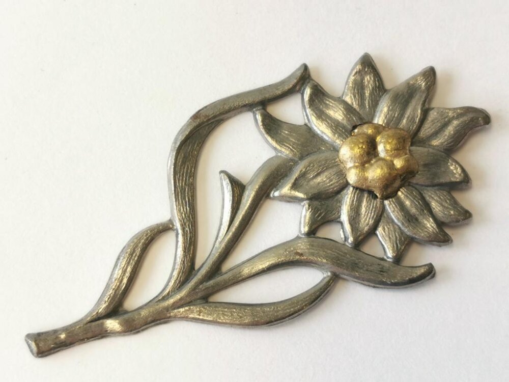 HJ, SA, Edelweiss für die Mütze, Zink versilbert, 40,00