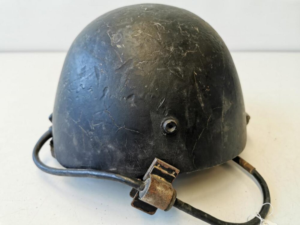U.S. DH-132 Gentex Combat Vehicle Crewman's Helmet. Uncleaned, 85,00