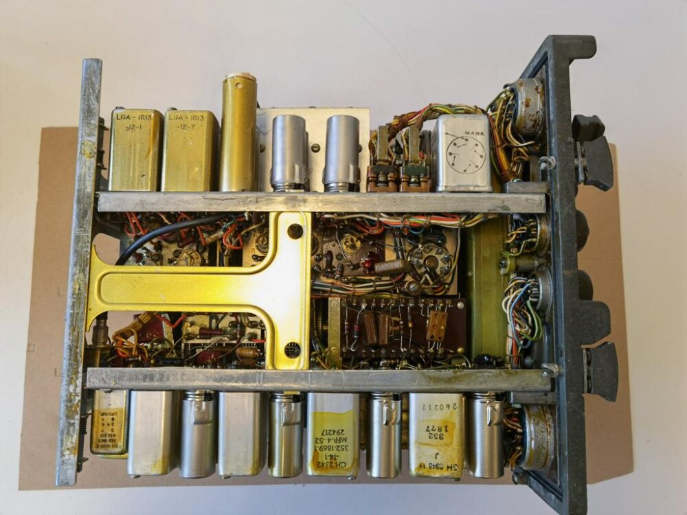 U.S. Signal Corps REC-Trans RT 66/GRC, dated 1951. Original paint, fu