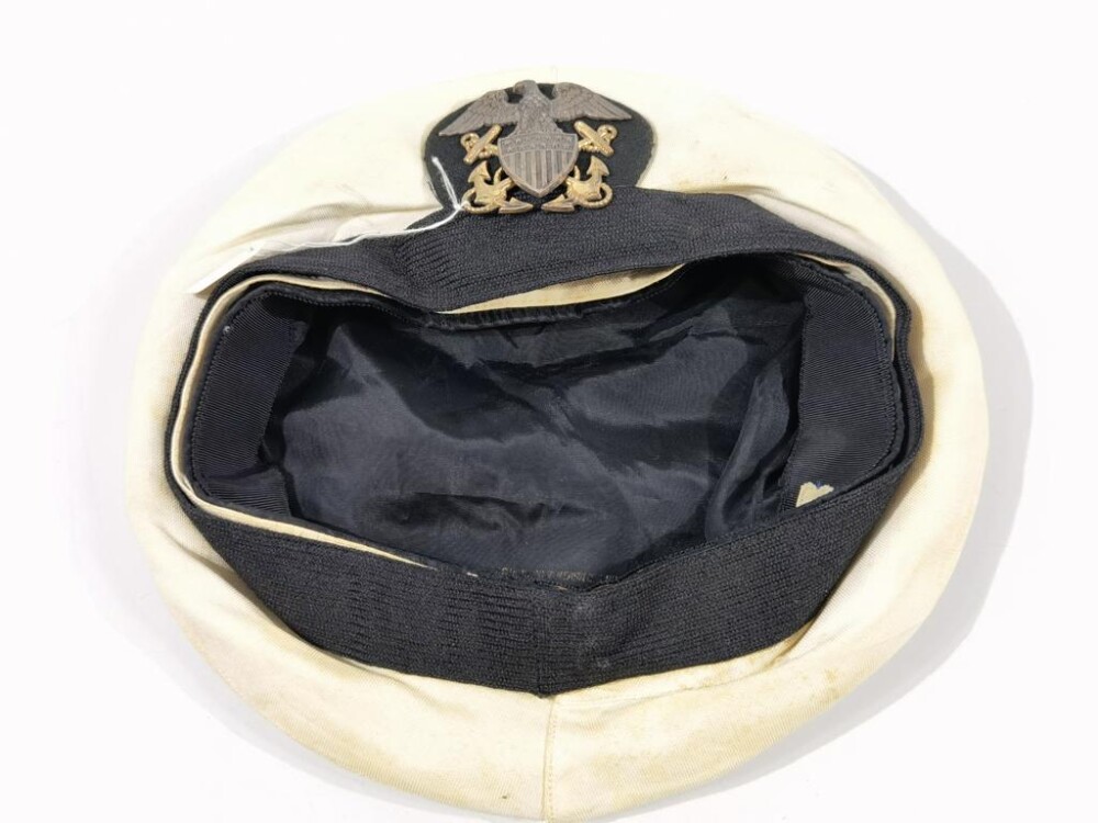 U.S. WWII, USNNC United States Navy Nurse Corps, White Service Cap wi