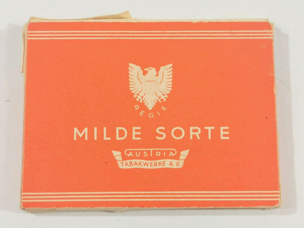 Pack "Milde Sorte" Zigaretten, ungeöffnet, Steuerbanderole mit Hakenk