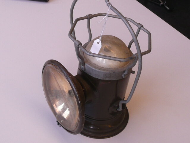US Army WWII, Delta Powerlite Lantern, Original paint, uncleaned, 50,